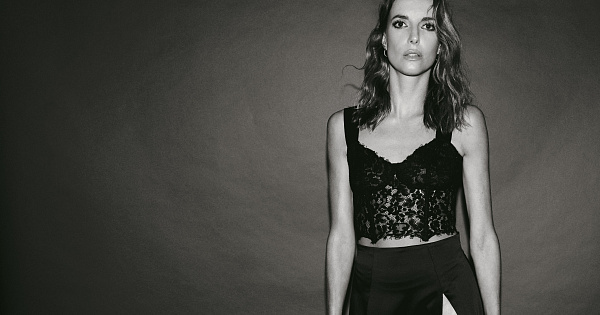 Nikola Nováková: O umění zblízka, i když z druhé strany